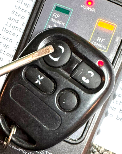 Ultra Start MKYTXPT4G keyless remote car key fob red led entry clicker ...