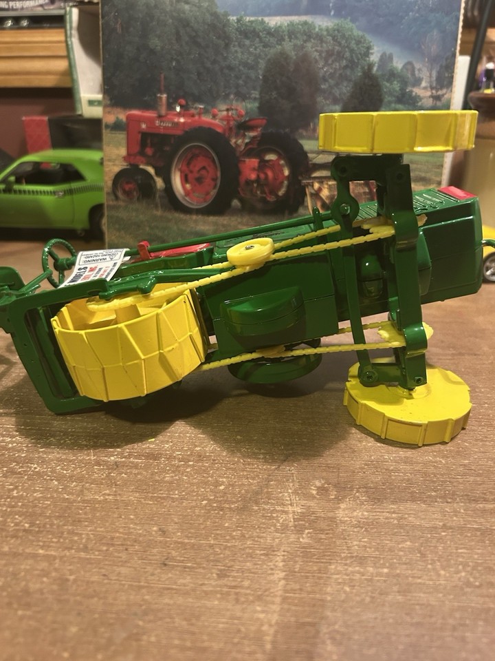 John Deere Dain 1/16 diecast farm tractor replica collectable by Scale ...