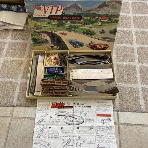 Rare ENGLAND VIP 1/32 Set A Figure 8 Model Roadways Metal Track Slot ...