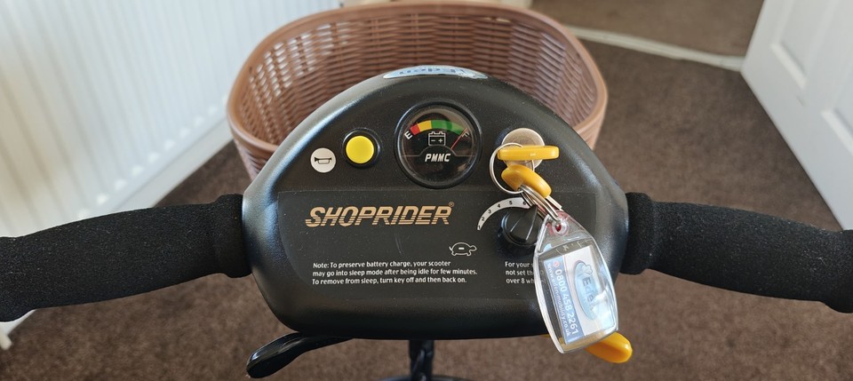 Eden Mobility Bootmaster elite Mobility Scooter GK9/EBM-never been used ...