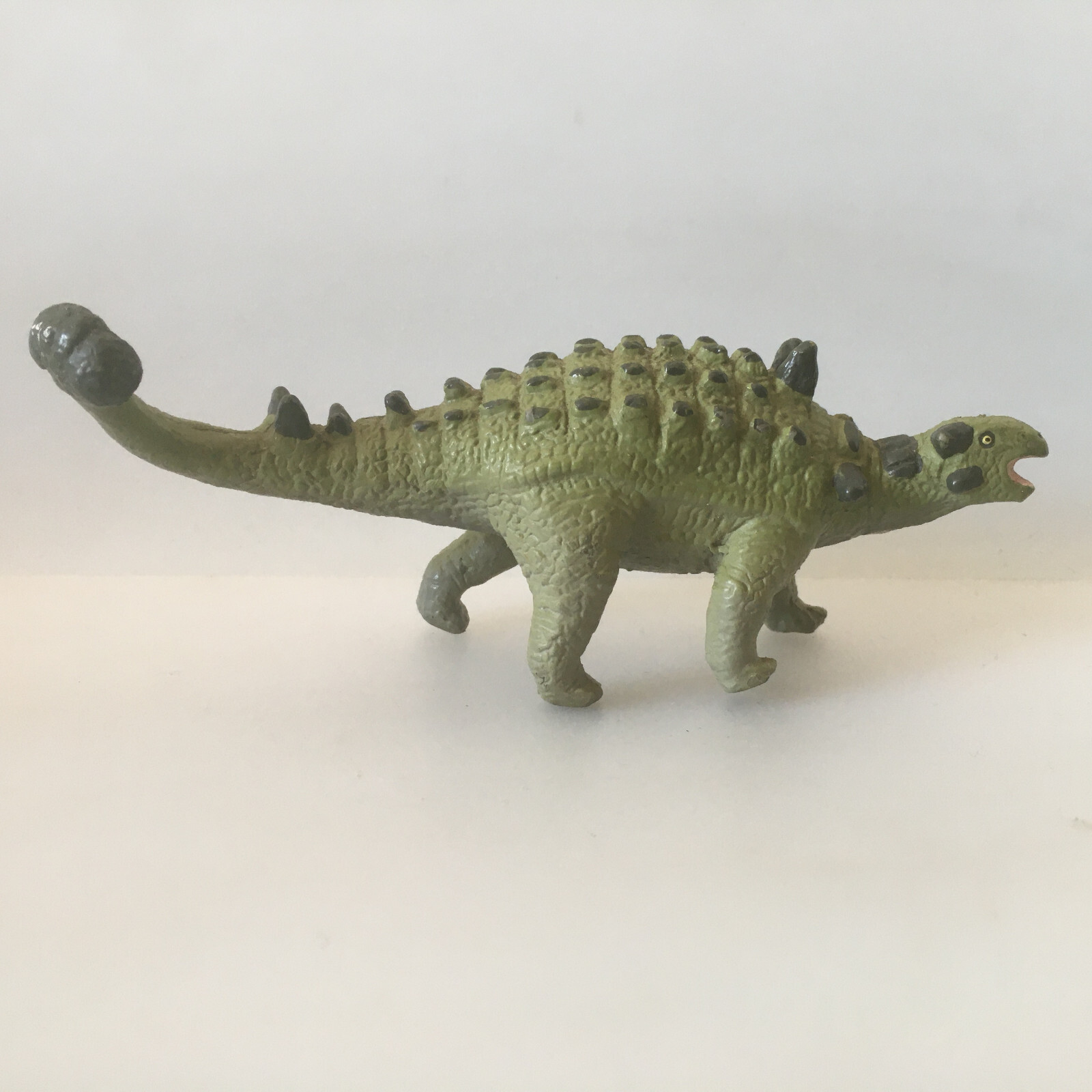 Vintage 1988 Carnegie Collection Safari Ltd Euoplocephalus Dinosaur ...