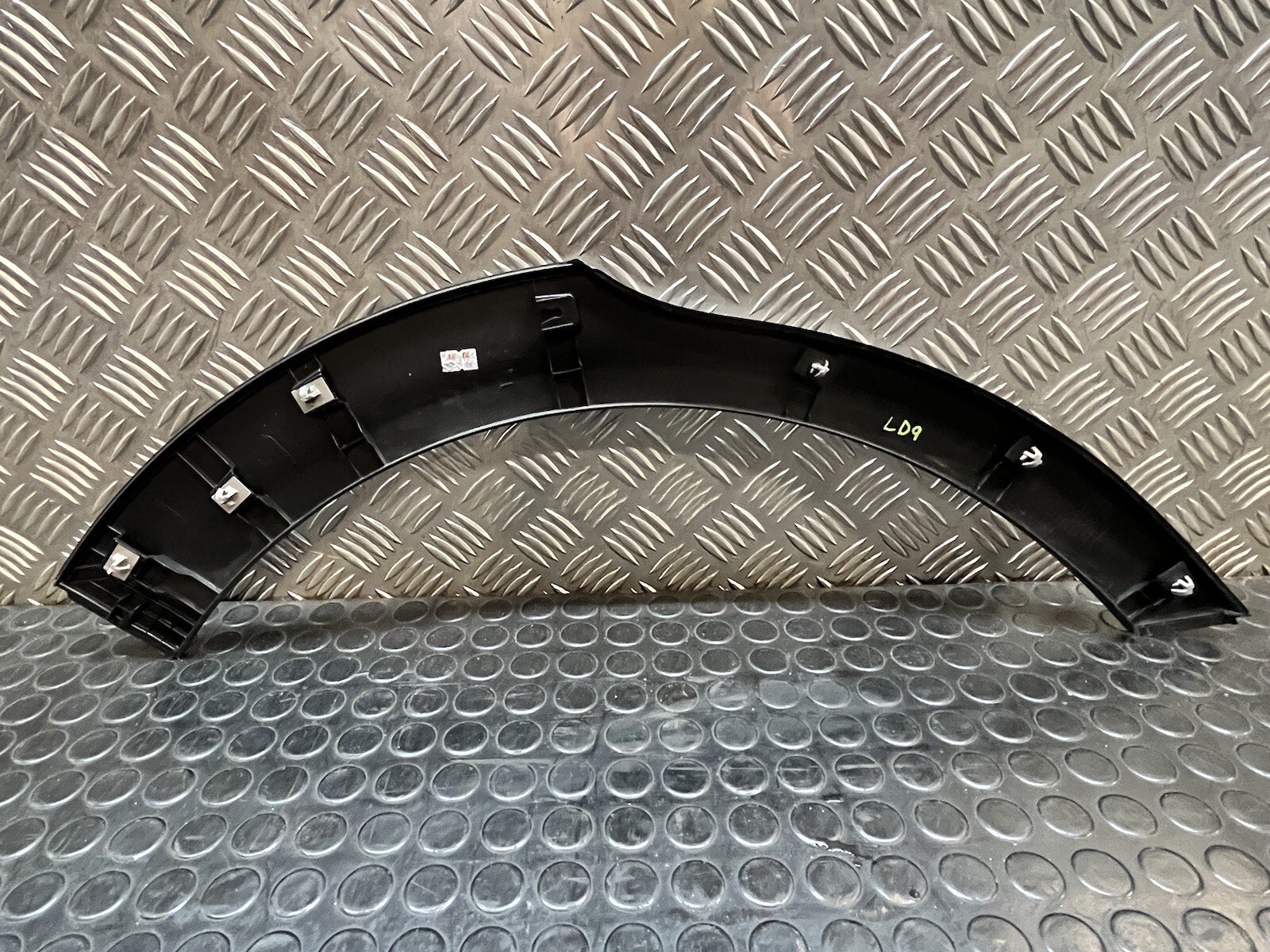 GENUINE KIA STONIC REAR WHEEL ARCH TRIM LEFT LH N/S 87743-H8400 2017 ...