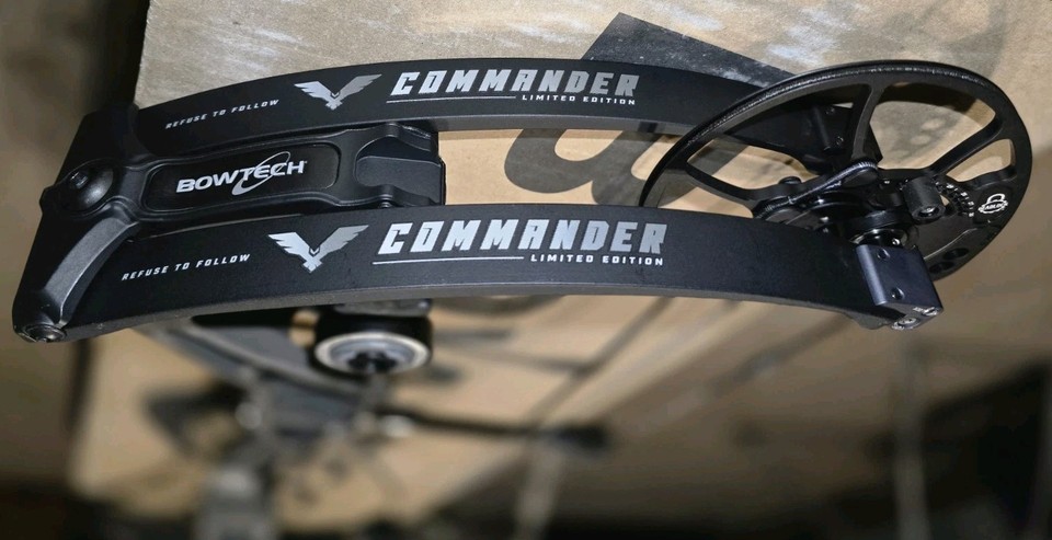 NEW BOWTECH COMMANDER SMU LIMITED EDITION RH COMPOUND BOW 60 POUND 26 ...
