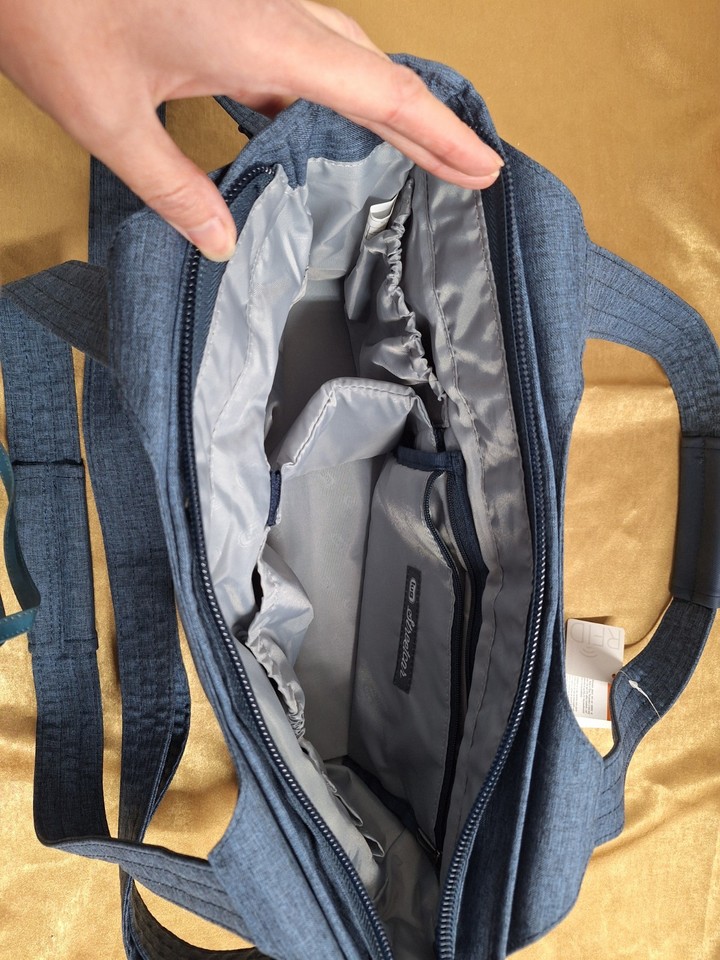 LUG Streetcar Handbag Short Shallow Tote Bag Purse Zip Pockets Dividers ...