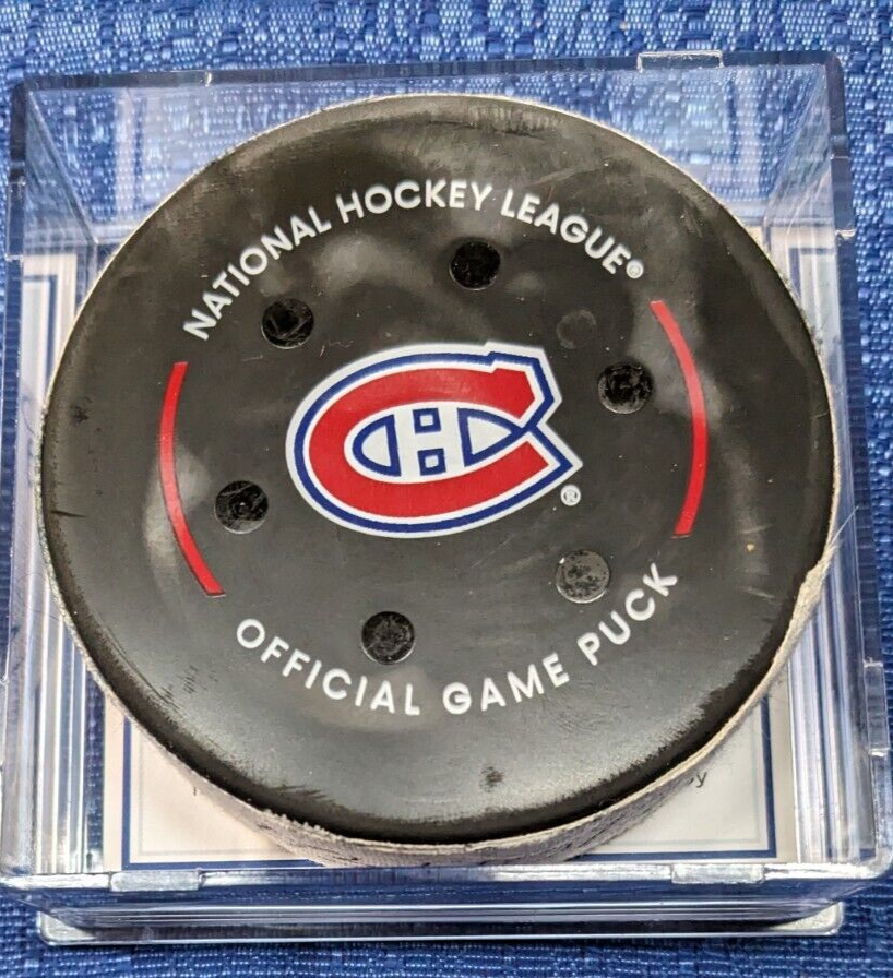 Montreal Canadiens vs Toronto Maple Leafs Alex Kerfoot Goal puck ...