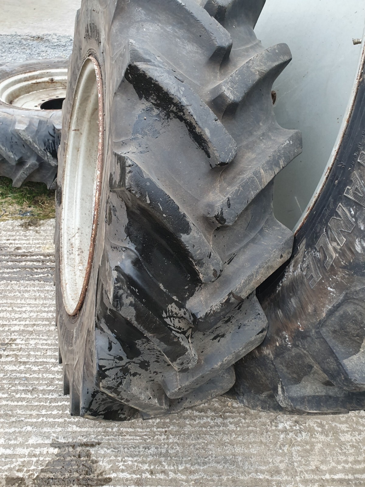 Tractor row crop wheels and tyres | eBay UK