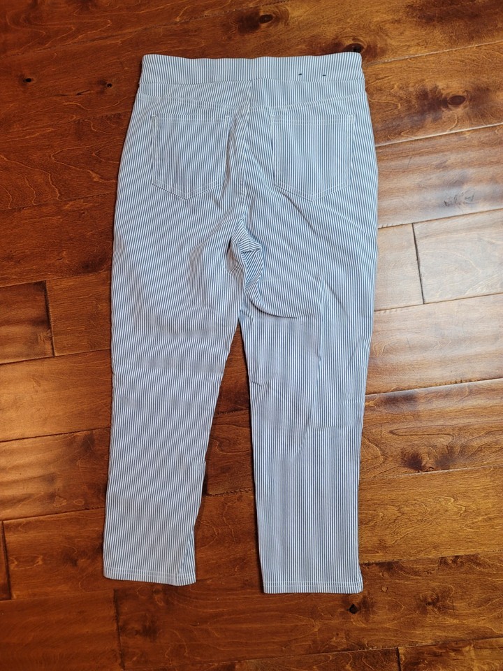 Mario Serrani Italy Women's Comfort Stretch Capri Pants, Navy / Ivory ...