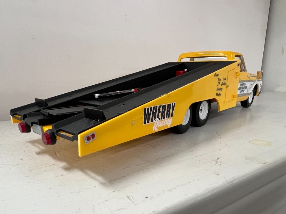 AMT- 1972 Chevrolet Racers Wedge- built- Yellow-white/Black interior 1/ ...