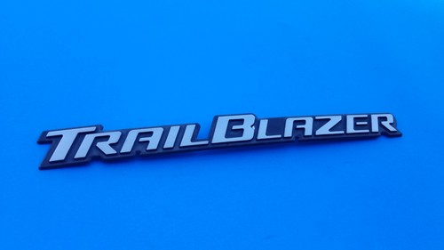 02 03 04 CHEVROLET TRAILBLAZER REAR TAIL GATE EMBLEM LOGO BADGE SIGN ...