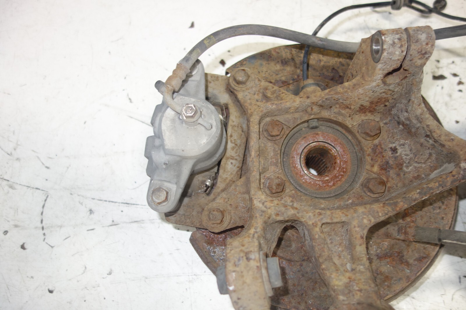 JDM Subaru Legacy Rear Spindle Hub Caliper Knuckles Left & Right BR9 ...