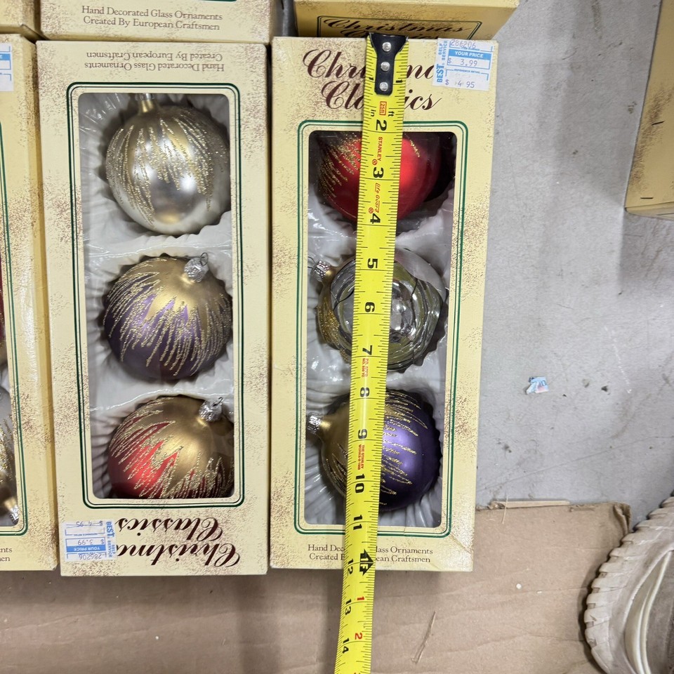 Commodore Christmas Classics 20 Delicate Glass European Hand Decorated ...