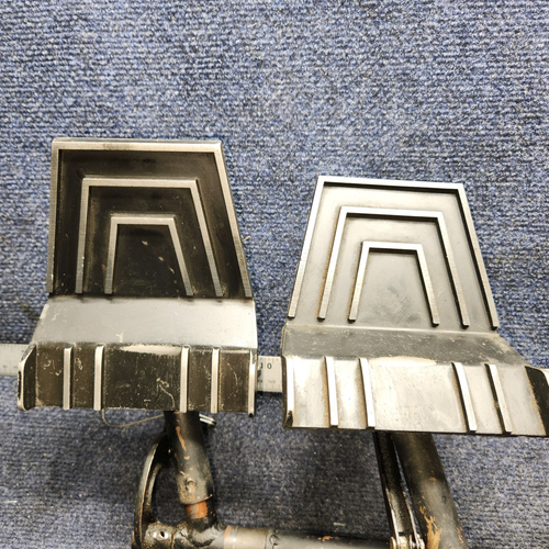 1460320-1 , 0411306-13 | CESSNA 172K | COMPLETE BRAKE RUDDER PEDAL BAR ...