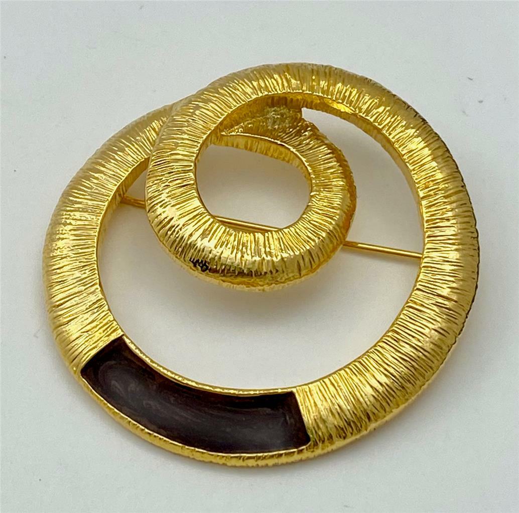 Vintage 1990's Textured Gold Tone Round Loop Design w… - Gem