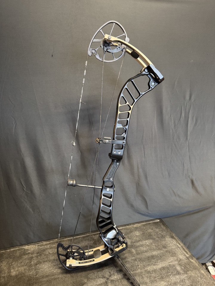 Prime RVX 34 Compound Bow RH Black 70lb 29.5" Draw-Used | eBay
