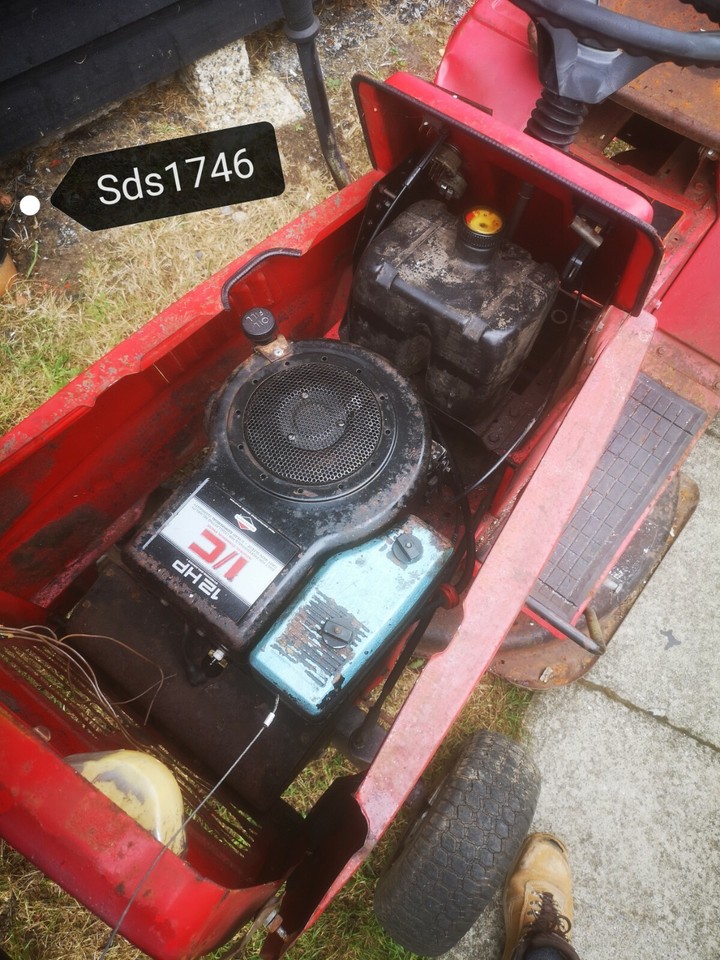 Mtd lawnflite 547 548 ride on mower breaking. NOT THE TRACTOR FOR SALE ...