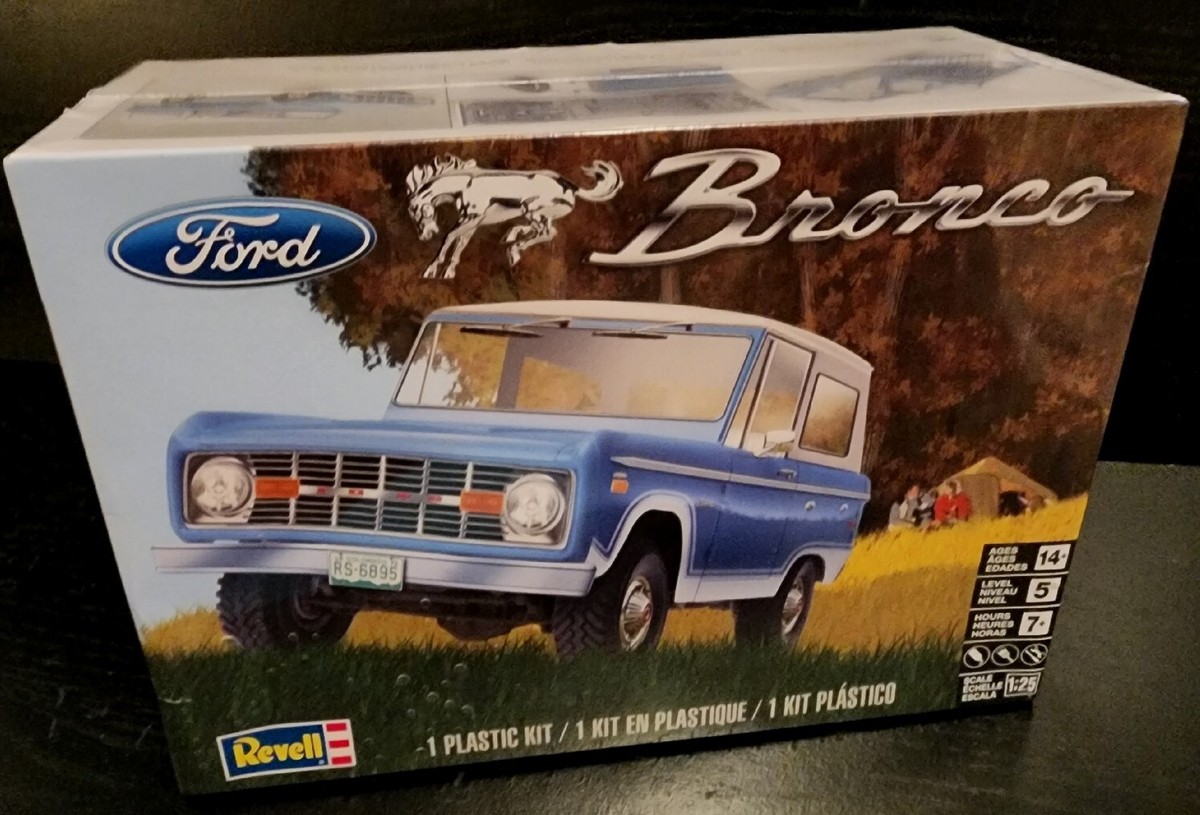 Early Ford Bronco Model Kit