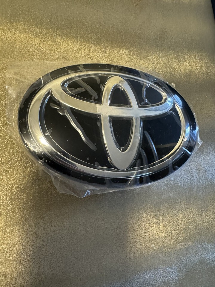 Toyota RAV 4 2019 2020 2021 Front Grille Emblem Logo Radar 53141-33130 ...