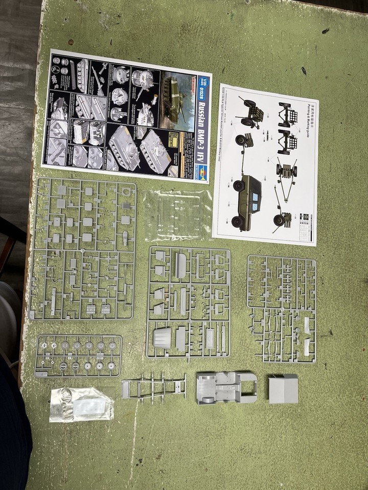 Trumpeter 1/35 PLA Type 63 107mm Rocket Launcher & BJ212 Military Jeep ...