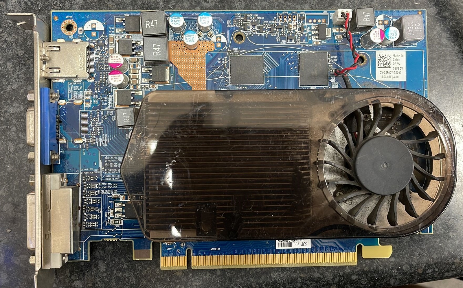 Dell AMD ATI Radeon HD 6670 PCI-E 1GB GDDR5 Memory HDMI DVI SVGA ...
