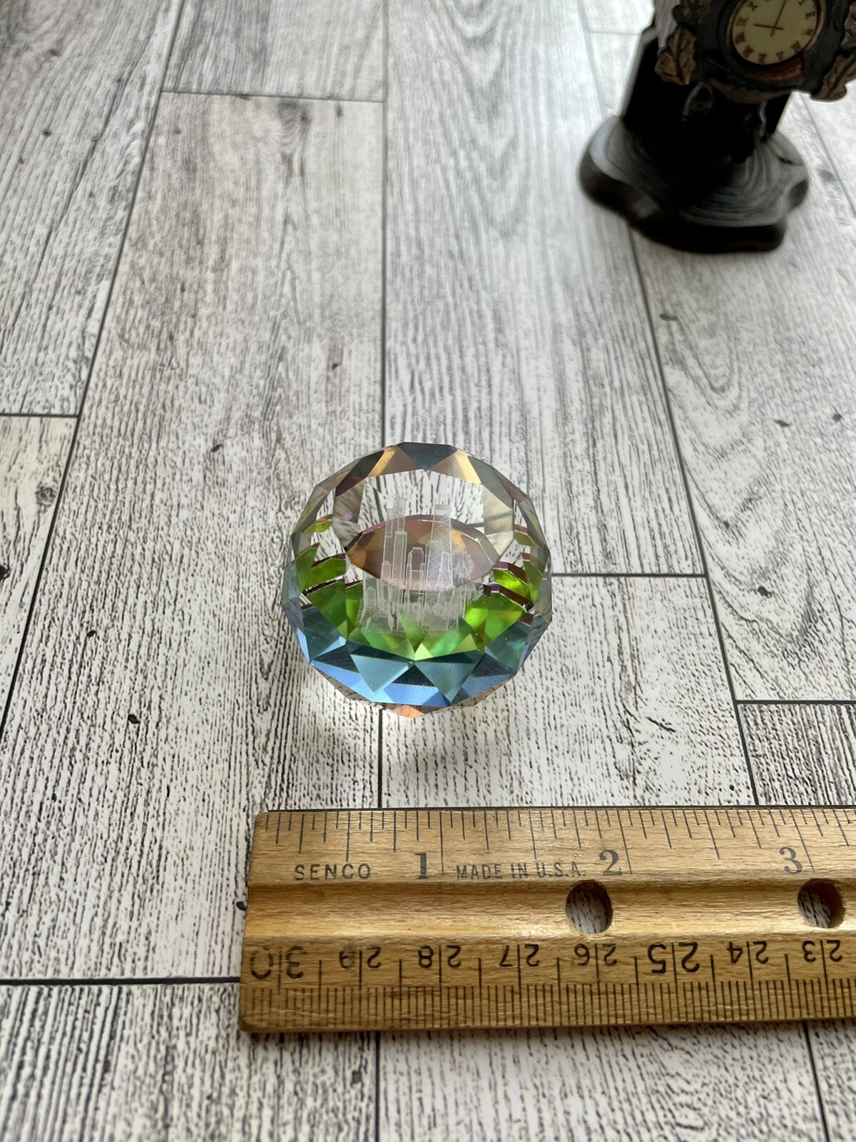 ETCHED CUT CRYSTAL CHICAGO PRISM PAPERWEIGHT/SMALL DECOR W/TOWERS ...