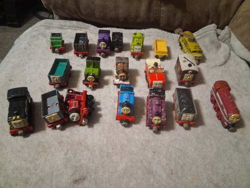 Thomas the Tank Engine Collection Magnetic Coupling 19 Piece Set Not ...