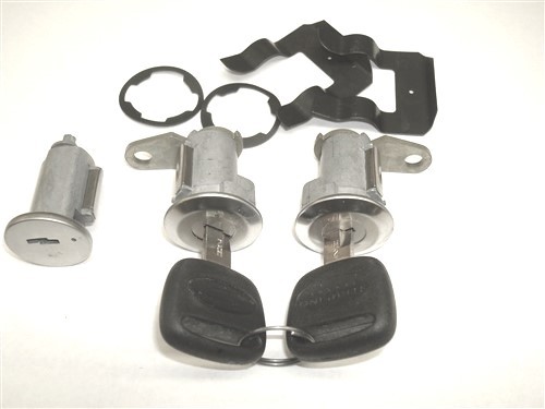 Ford Sterling Truck Ignition & Door Lock Set With 2 Molded Sterling ...