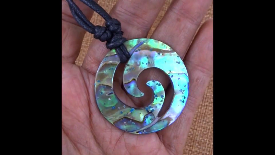 NZ Paua Shell Koru Pendant Necklace (PU-158) Beautiful Color Beach ...