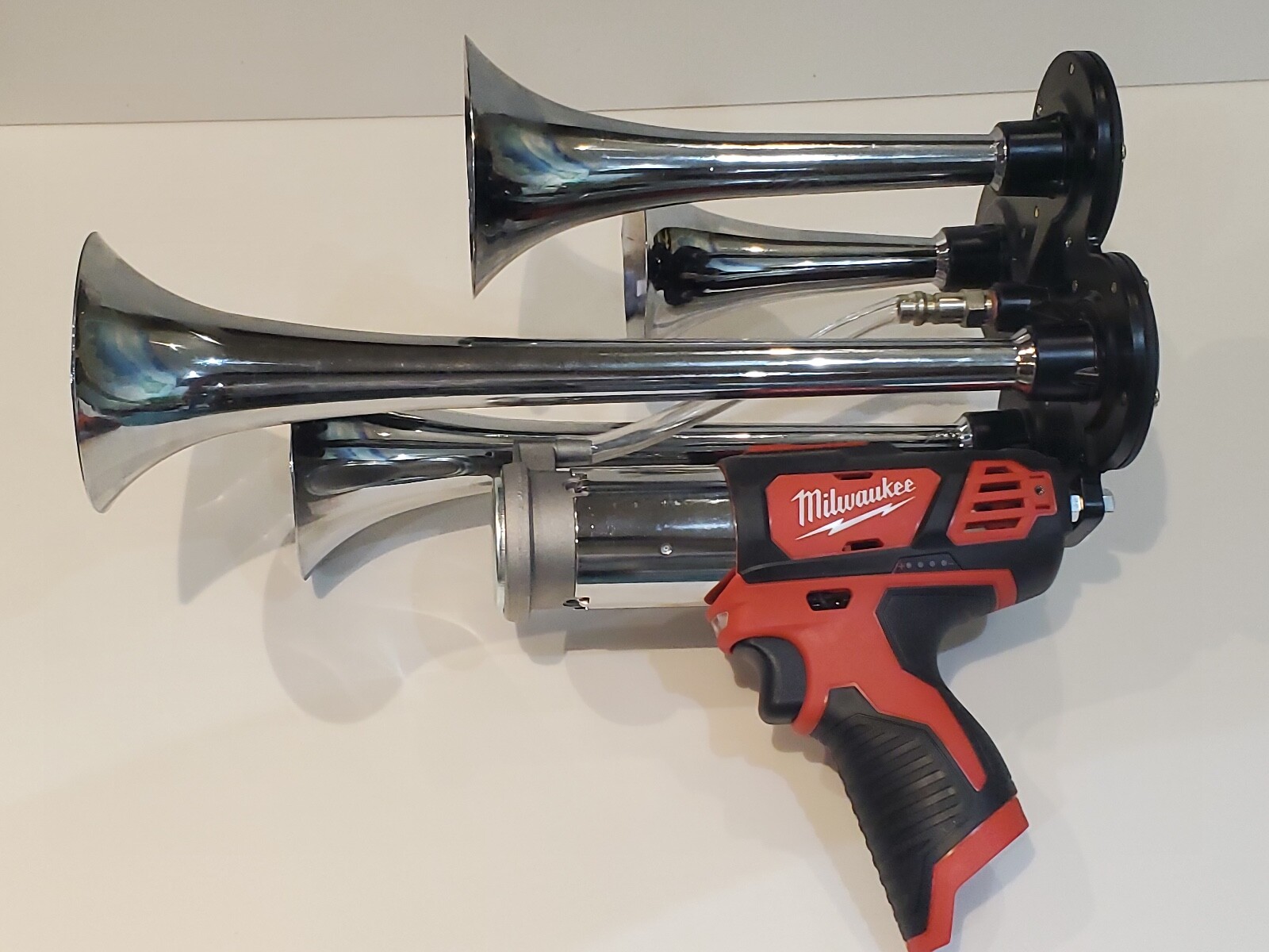 Milwaukee M12 12V Power Air Horn, Train Horn Compressor Quad Chromed 14 ...