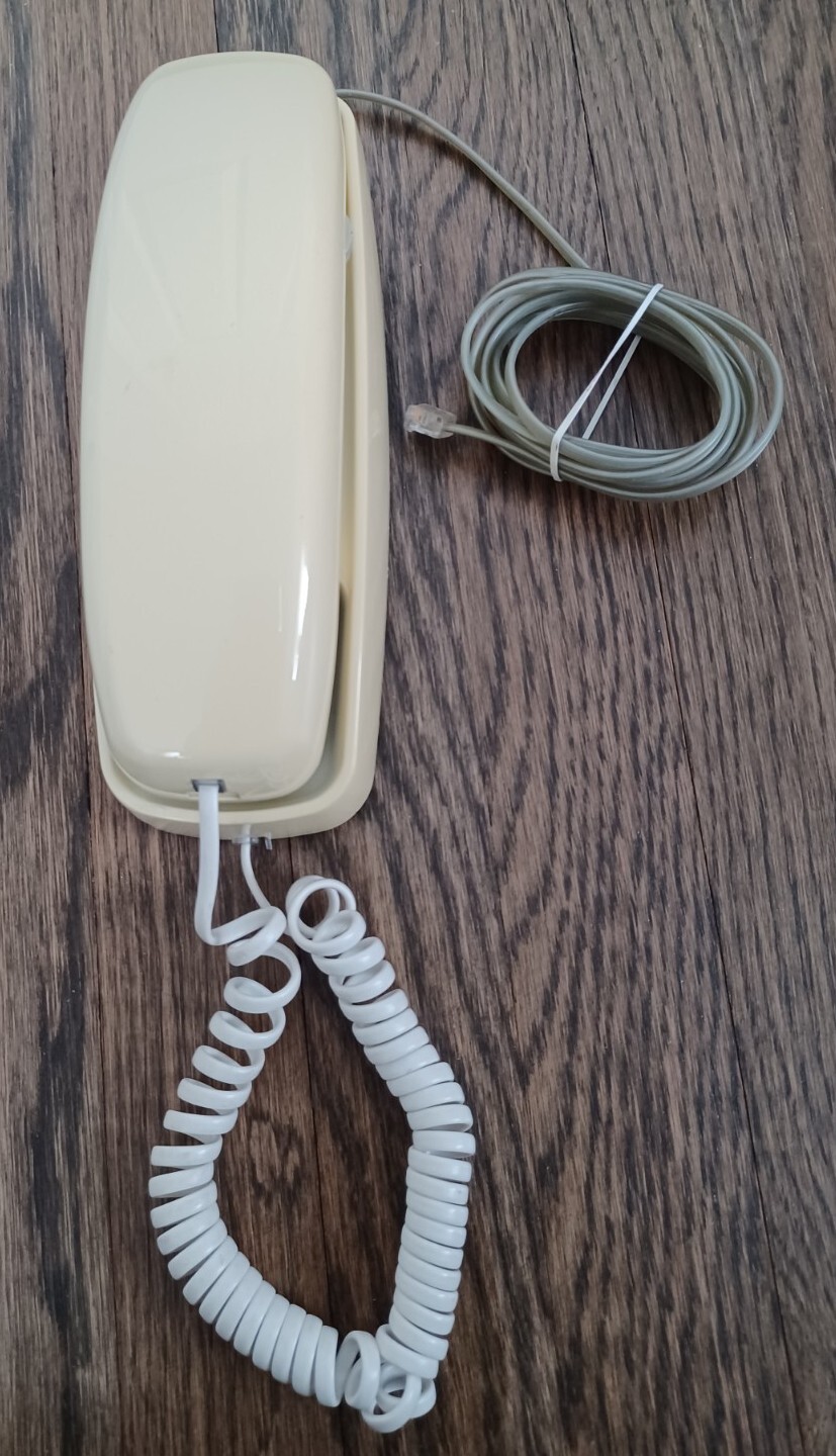 Vintage AT&T 210 Trimline Princess Phone Ivory (Yellowed) Push Button ...