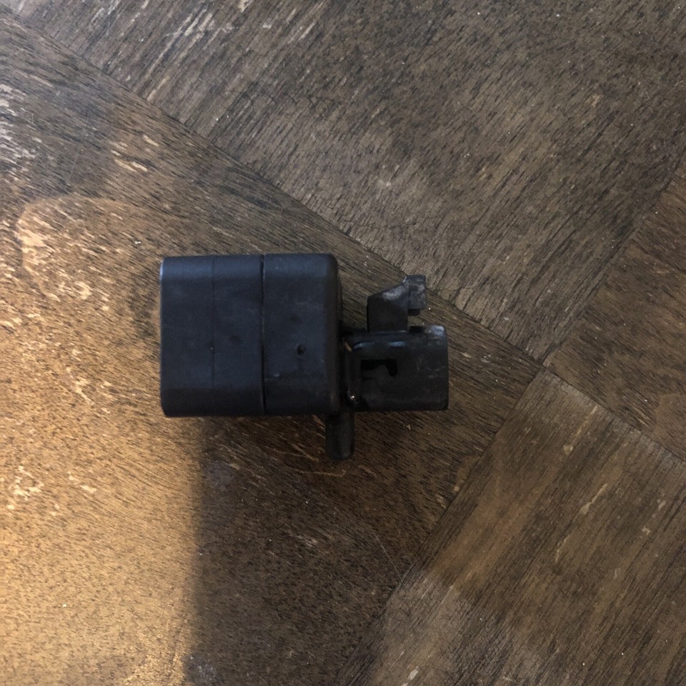 2005-2007 Chevy gmc Front Sensor GM 15103522 Or 10370149 tahoe yukon ...