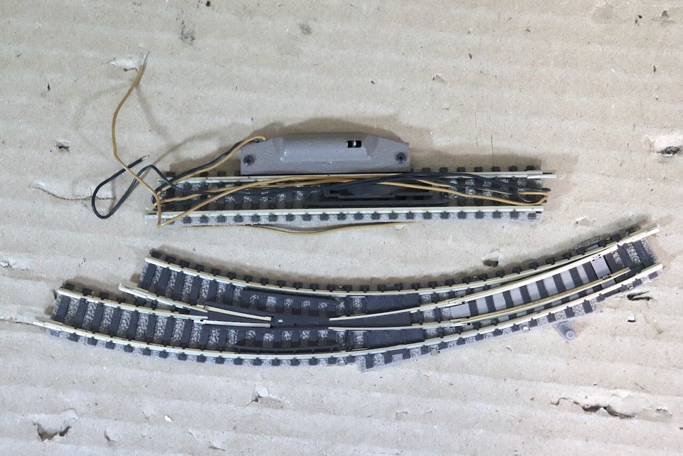 FLEISCHMANN PICCOLO 9144 9112 N GAUGE LEFT CURVE POINT & UNCOUPLING ...
