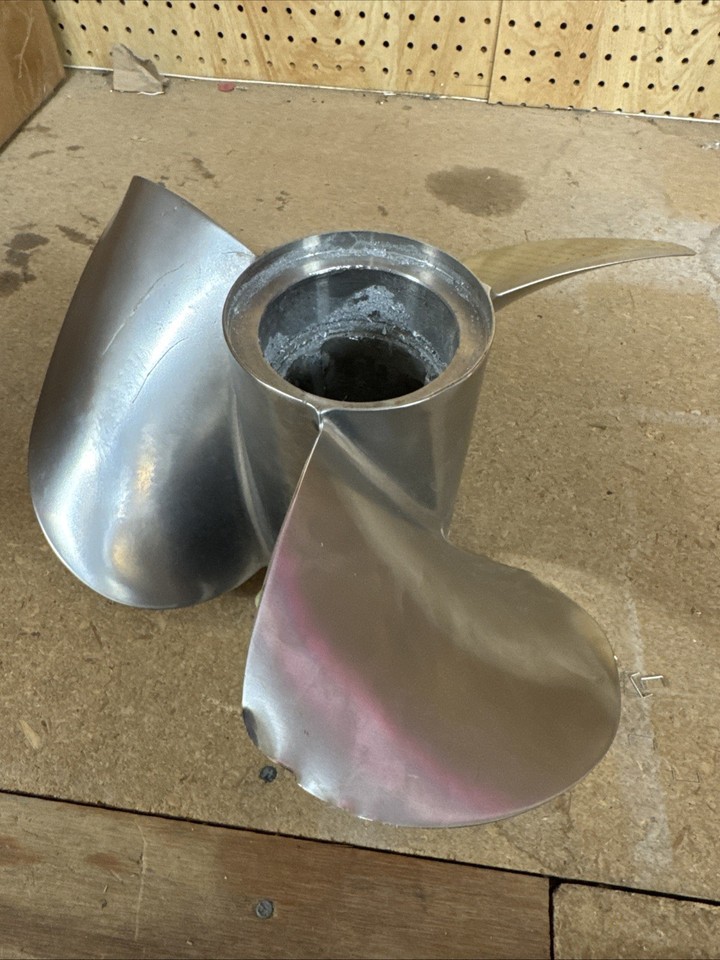 Volvo Penta F7 Duo Prop 3851467 Front , 3851477 Rear | eBay
