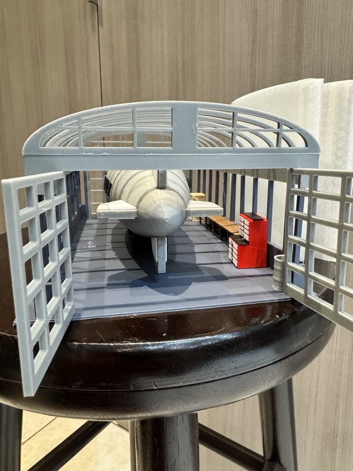 O Scale “Blimp Hanger W/ Blimp” | eBay