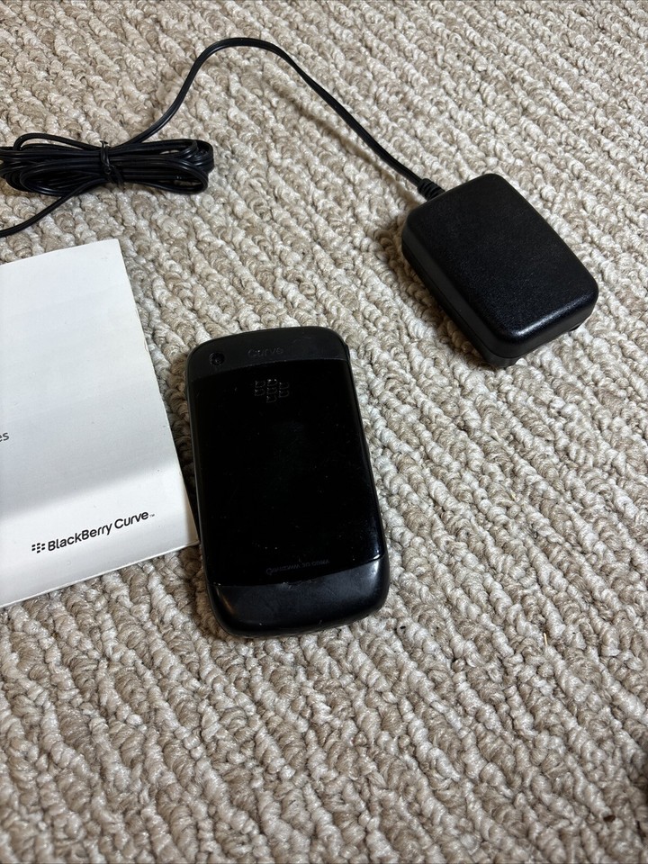 BlackBerry Curve 8500 Black (US Cellular) Powers On, Cable,Missing Side ...