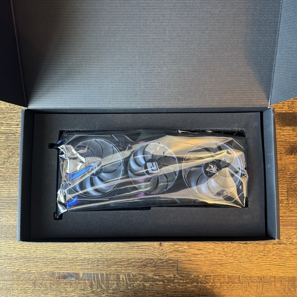 PowerColor Hellhound AMD Radeon RX 7900 XTX OC 24GB GDDR6 Graphics Card ...
