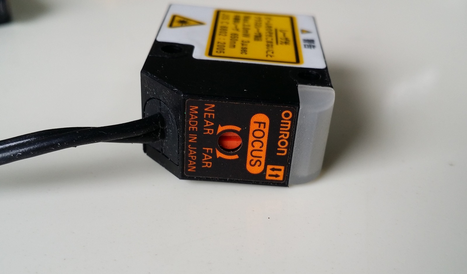 OMRON / E3C-LD11 + E3C-LDA11 / Photoelectric Sensor, 3mW, 3usec, 12 to ...