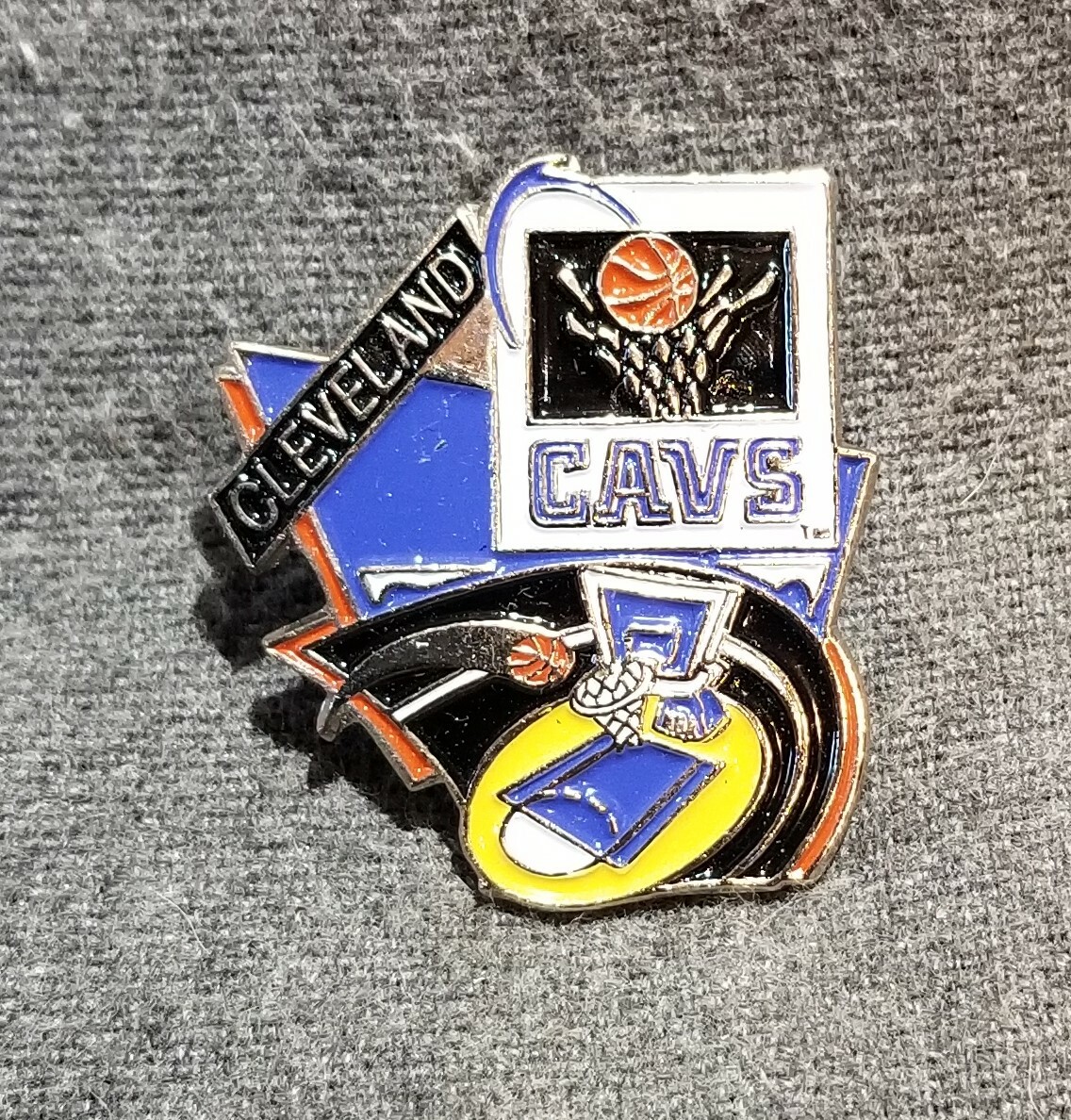 LMH PINBACK Lapel Pin 1995 NBA Basketball CLEVELAND CAVALIERS CAVS ...