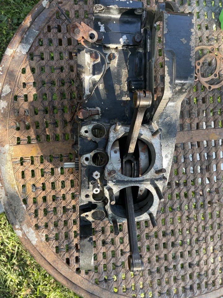 75 Harley Ironhead Sportster 72-76 Engine Flywheels Rods Case Crankcase ...