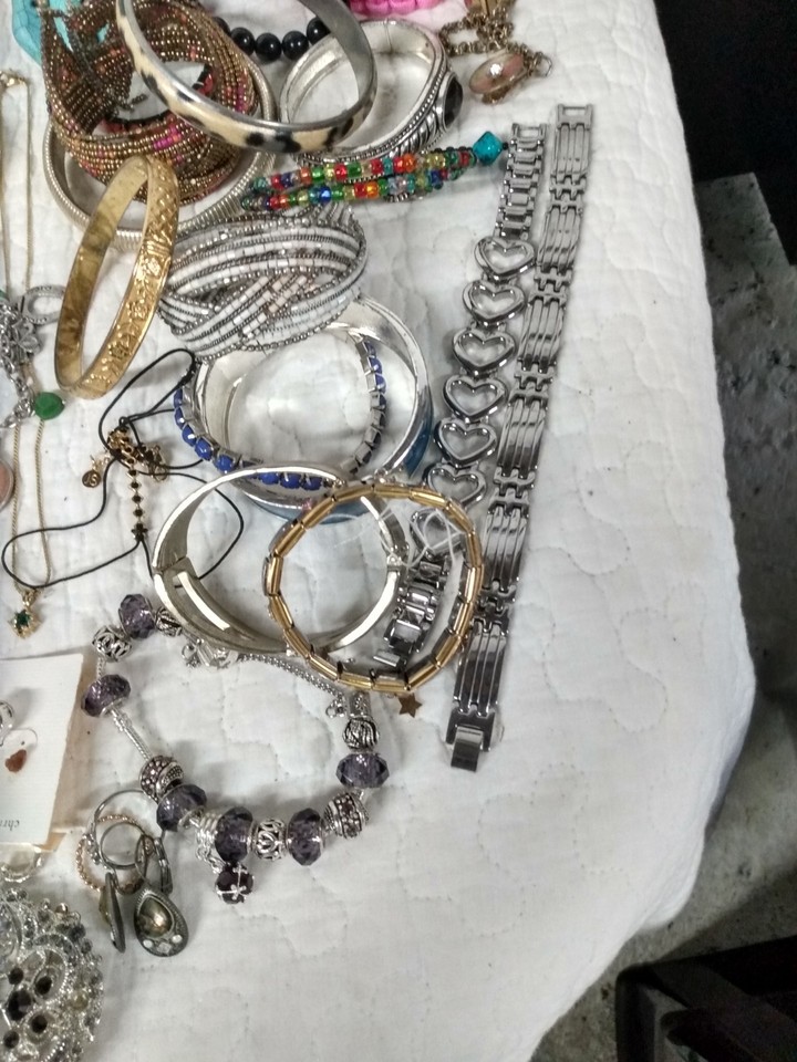 junk drawer jewelry lot.. wearable..over 100pscs | eBay