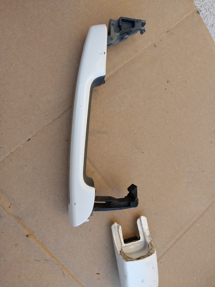 13-19 Lincoln Mkt Mks Passenger Door Left Handle Exterior Ug Color Code ...