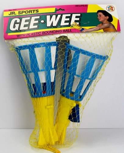 Vintage GEE WEE Rocket Shaped Ball Launcher Thrower Plastic Yellow Blue ...