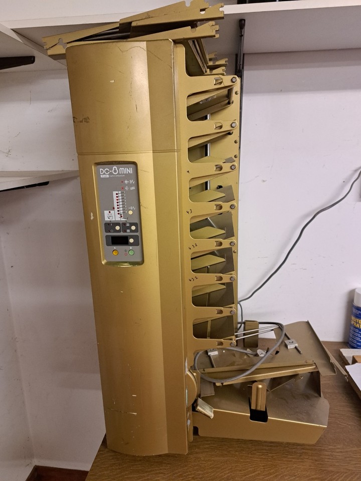 Duplo DC-8 Mini Collator for A4 Size Paoer. Desktop Vertical Type. Pre ...