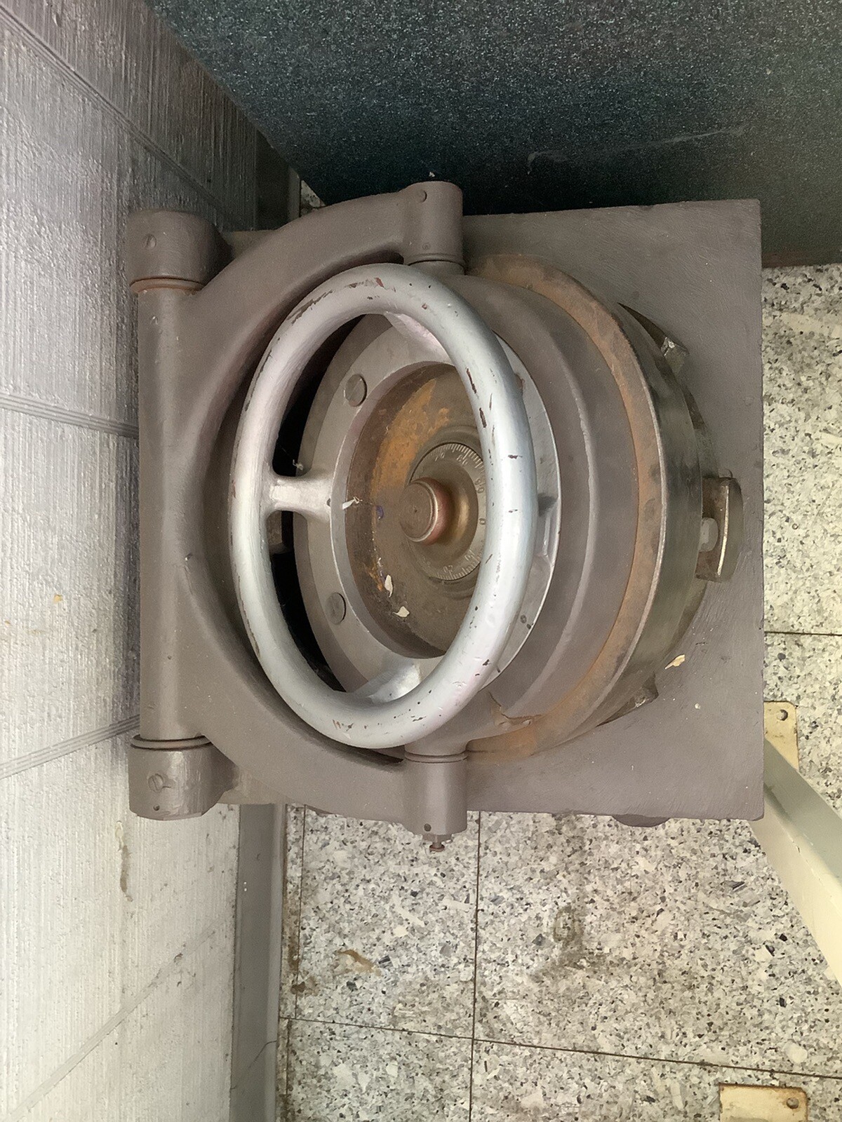 Antique York Safe & Lock PA Wheel Lug Door Floor Safe Mounting TL30 | eBay