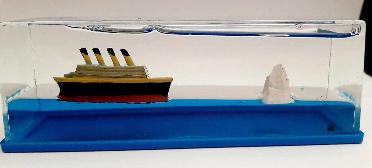 Liquid Wave Desk Toy