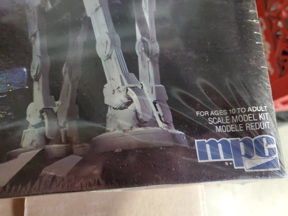 SEALED! - 1983 MPC - AT-AT - Star Wars ROTJ - Snap Model Kit 1-1929 -14 ...
