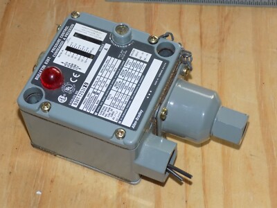 Pressure - Allen Bradley Pressure Switch