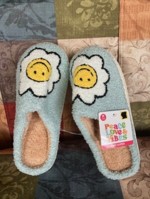 PEACE LOVE & VIBES~Adult Slippers~Size Medium 7/8~BRAND NEW~Cute~ | eBay
