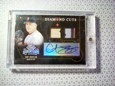 2005 DONRUSS Memorabilia #OC-13 Curt Schilling AUTO BAT & CLOTHING #1/1 ...
