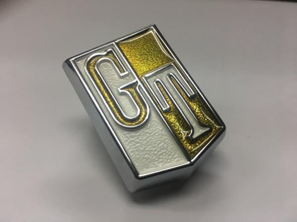 JDM Hakosuka SKYLINE 3rd gen 4 door front fender GT emblem gold gold ...