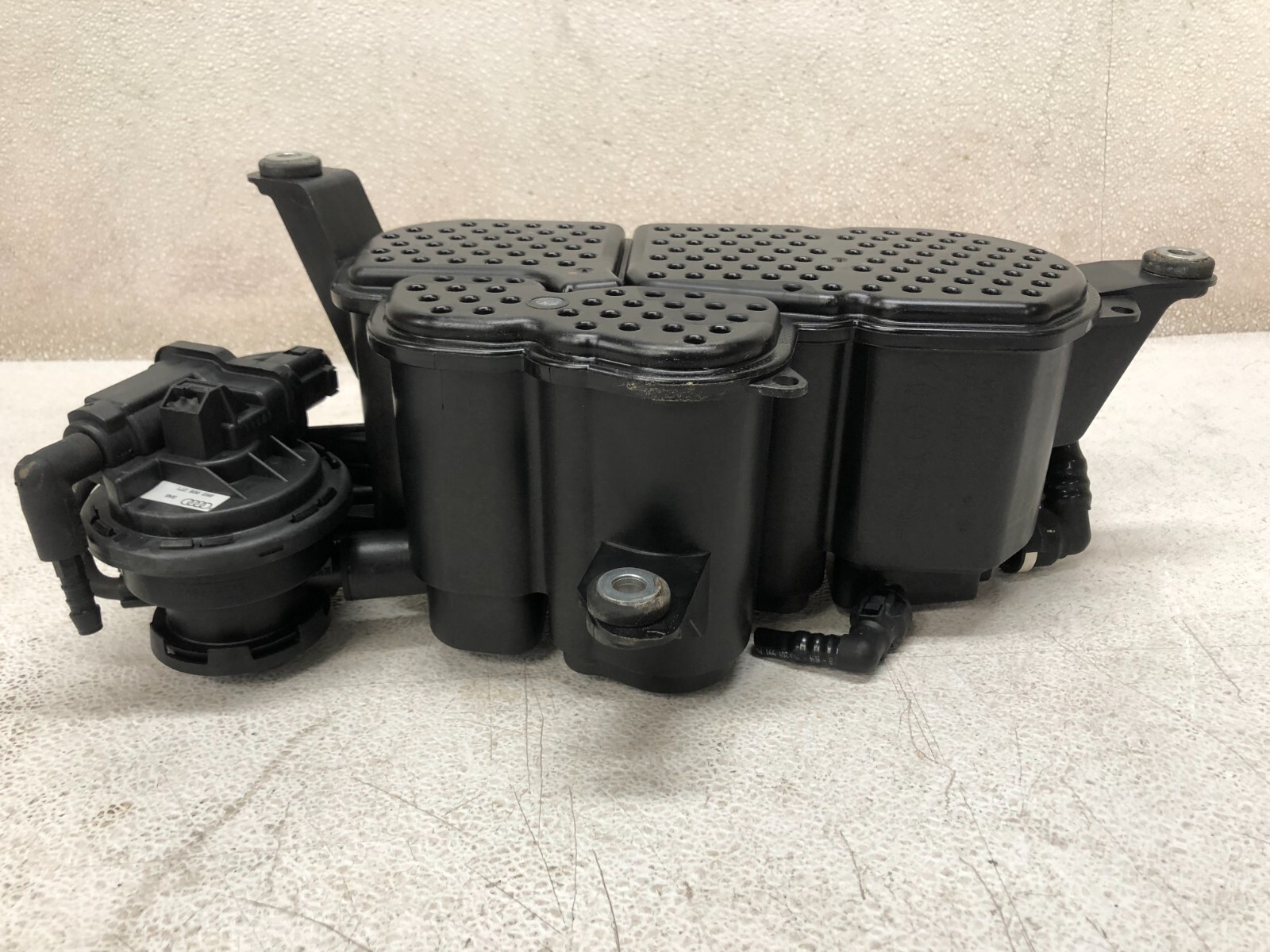 08-17 AUDI S5 S4 A5 A4 FUEL EMISSION VAPOR CHARCOAL CANISTER, OEM ...